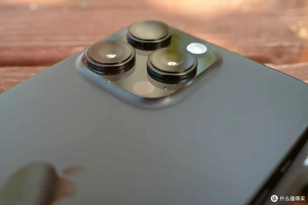 iPhone16Pro Max深度体验 拍照/信号/续航/bug如何？你买不买随意 我买我真买_手机_什么值得买