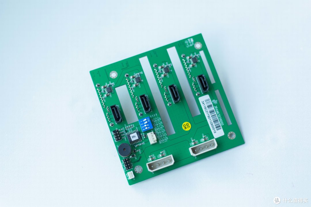 这些年折腾过的NAS第二十二期——200块捡了一个迎广MS04机箱电源套装搭配云星n100打造ALL IN ONE_机箱_什么值得买