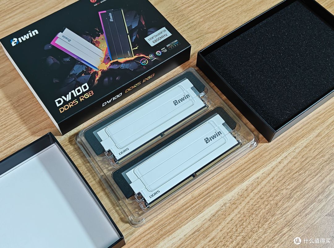 轻松一键8200MHz，佰维新品DW100让内存超频如此轻松_内存_什么值得买