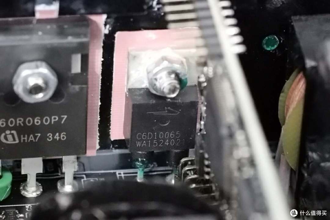 拆解报告：鑫谷昆仑九重KE-1300P白金牌数字电源_电脑电源_什么值得买