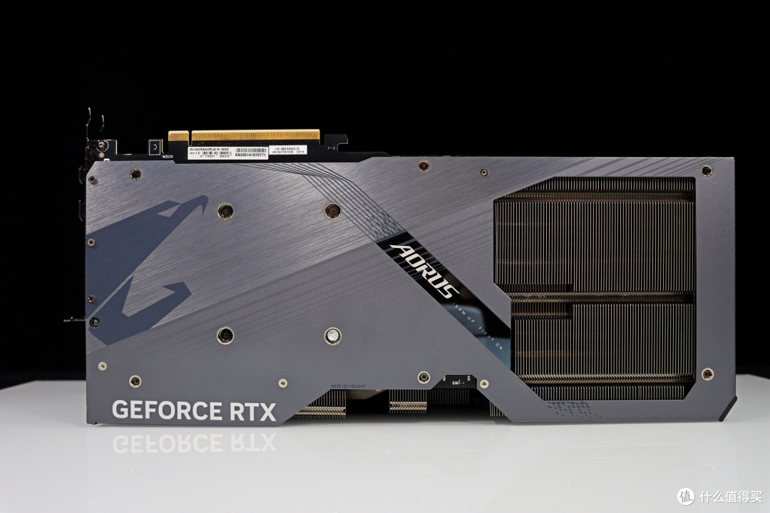 9800X3D 它来了！史诗级游戏流畅度加强！_主板_什么值得买