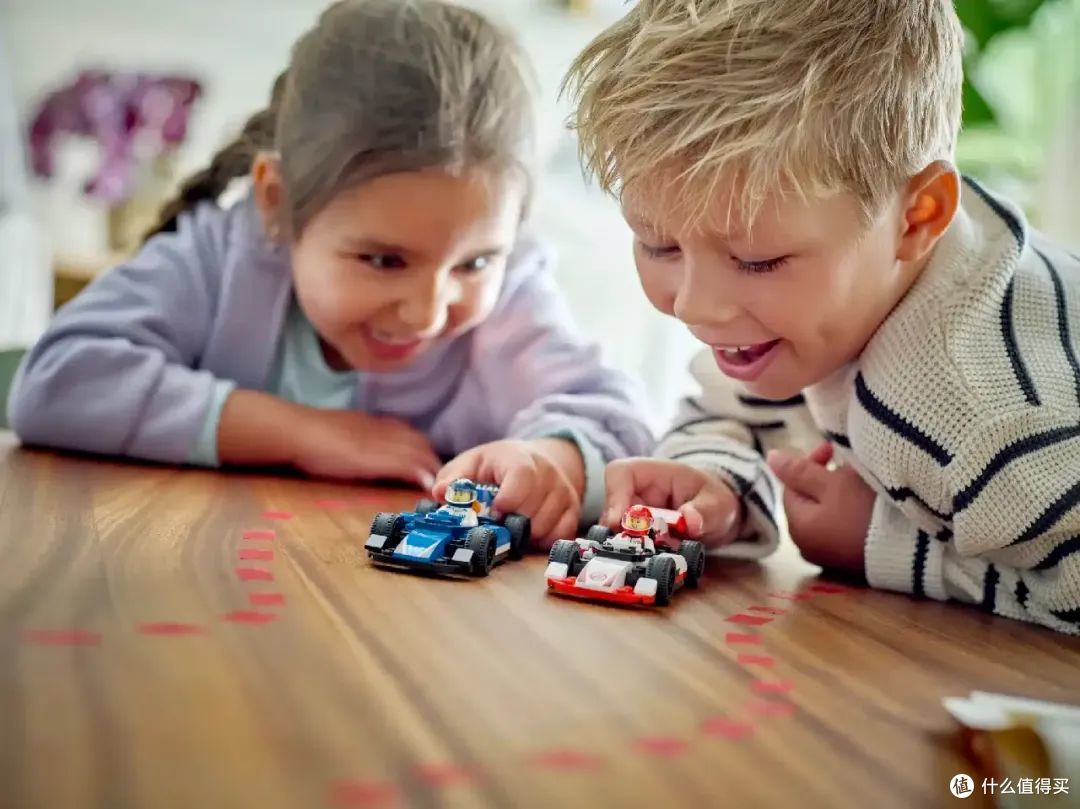 2025年乐高F1套装全揭晓：18款新赛车，10支车队全覆盖！_拼插积木_什么值得买