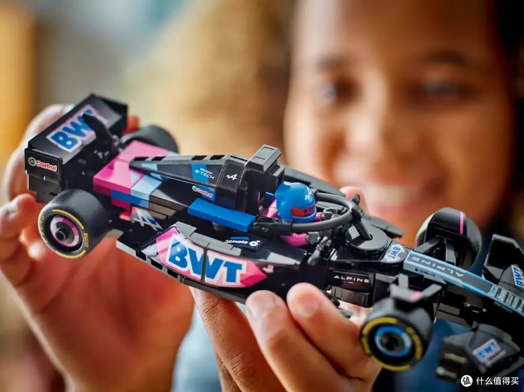 2025年乐高F1套装全揭晓：18款新赛车，10支车队全覆盖！_拼插积木_什么值得买