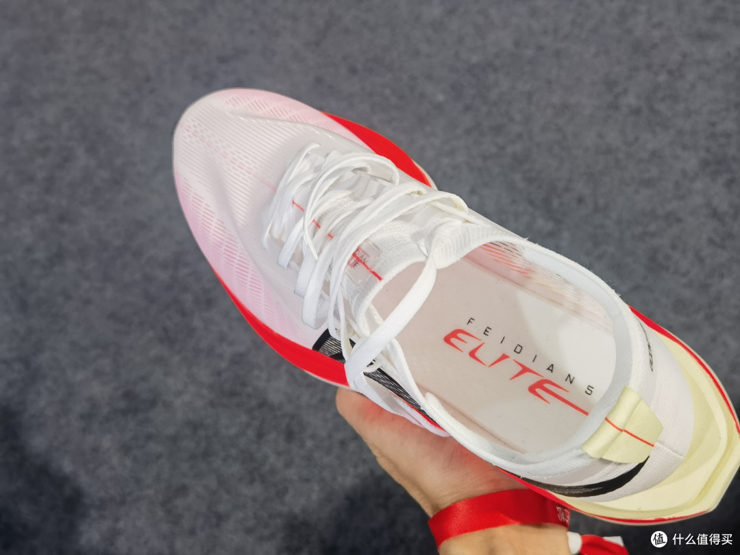 爆款好鞋，5U不出，你就是王者，李宁飞电5E的王炸级BUFF_跑鞋_什么值得买