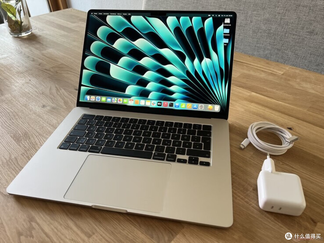 MacBook Air两个尺寸，13英寸和15英寸，选择哪个版本更好？_笔记本电脑_什么值得买