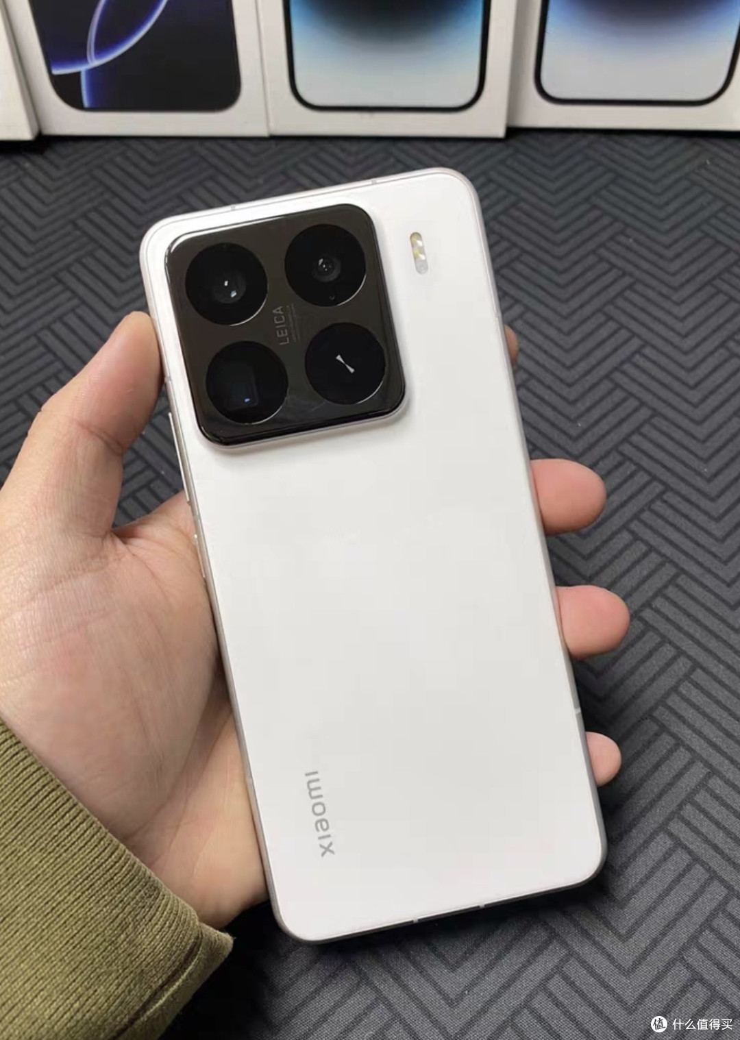 荣耀Magic7 Pro vs 小米15 Pro：二选一的终极对决_安卓手机_什么值得买