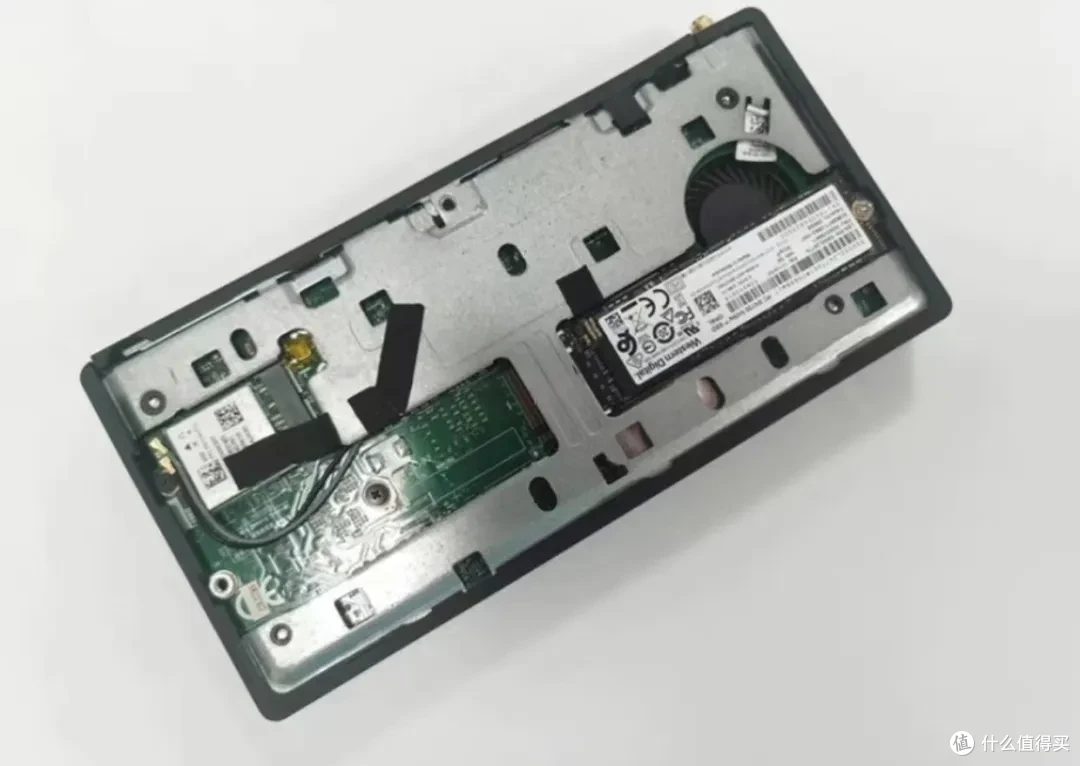 可随身携带的mini小主机，搭载八代酷睿处理器，还有AMD版本_家用电脑_什么值得买