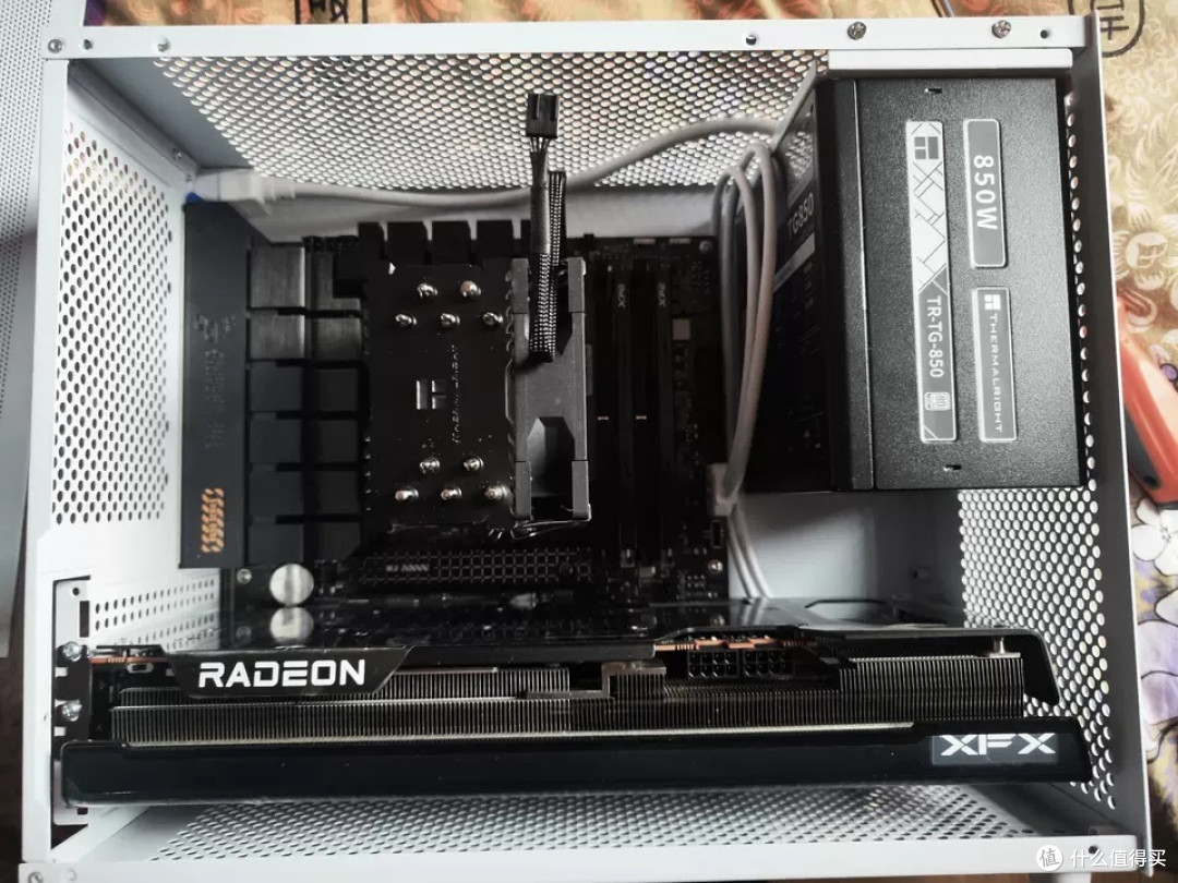 XFX讯景RX 7700XT 12G 海外版独立游戏显卡，游戏玩家的性能怪兽！_显卡_什么值得买