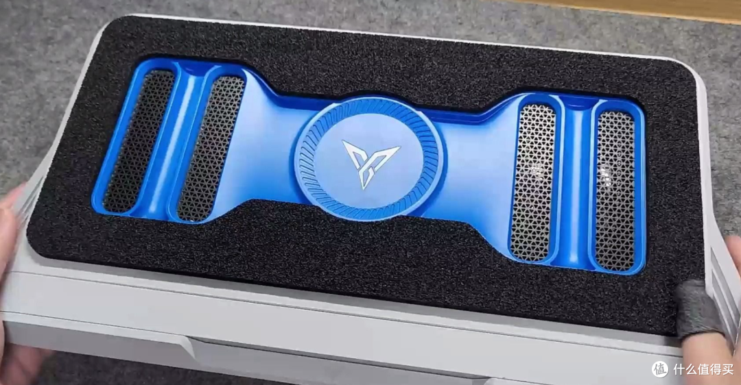 飞智 BS1 笔记本散热器：老电脑的“降温救星”_散热器_什么值得买