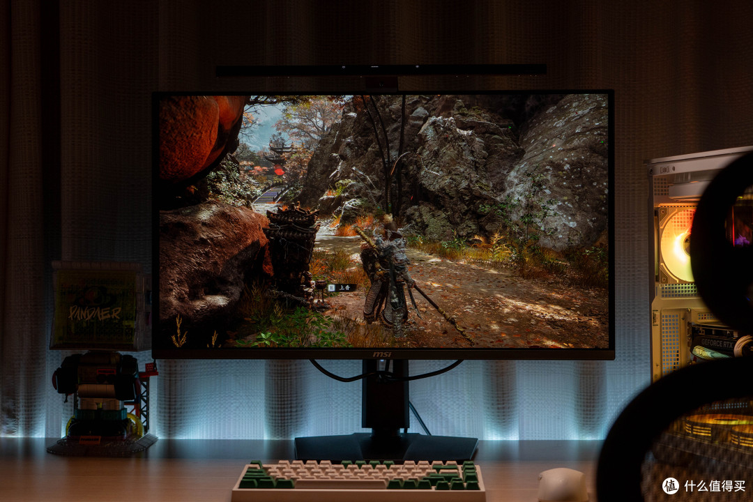体验顶级OLED显示器带来的视觉盛宴，微星MPG 322URX QD-OLED评测_显示器_什么值得买