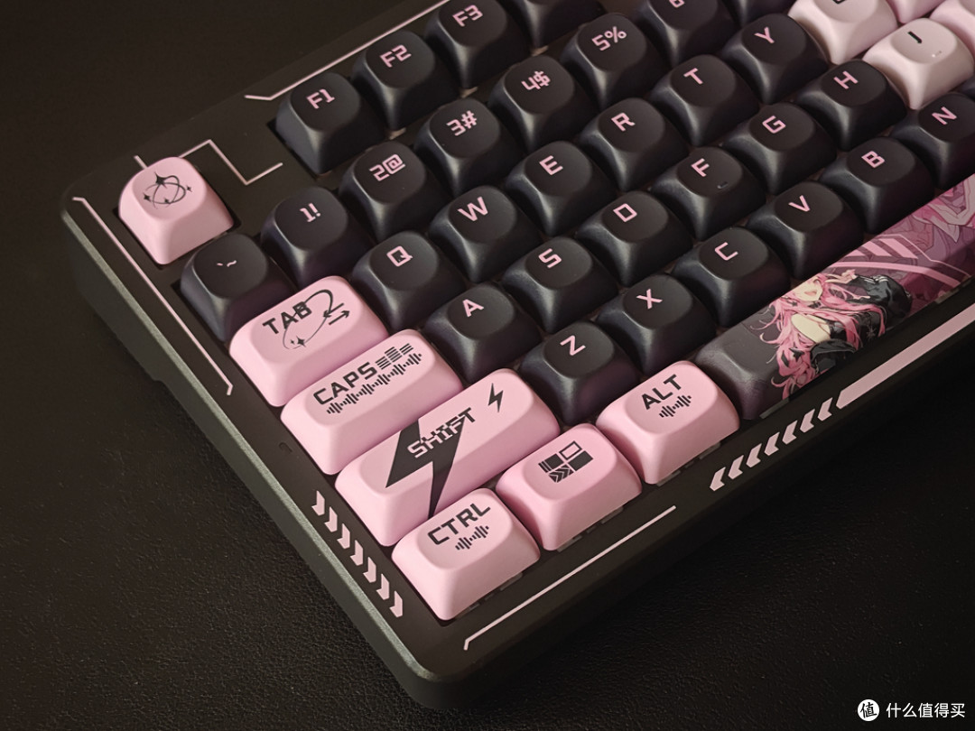 侧翼流光灯带+二次元IP设计加持！凌豹K98三模Gasket机械键盘体验_键盘_什么值得买