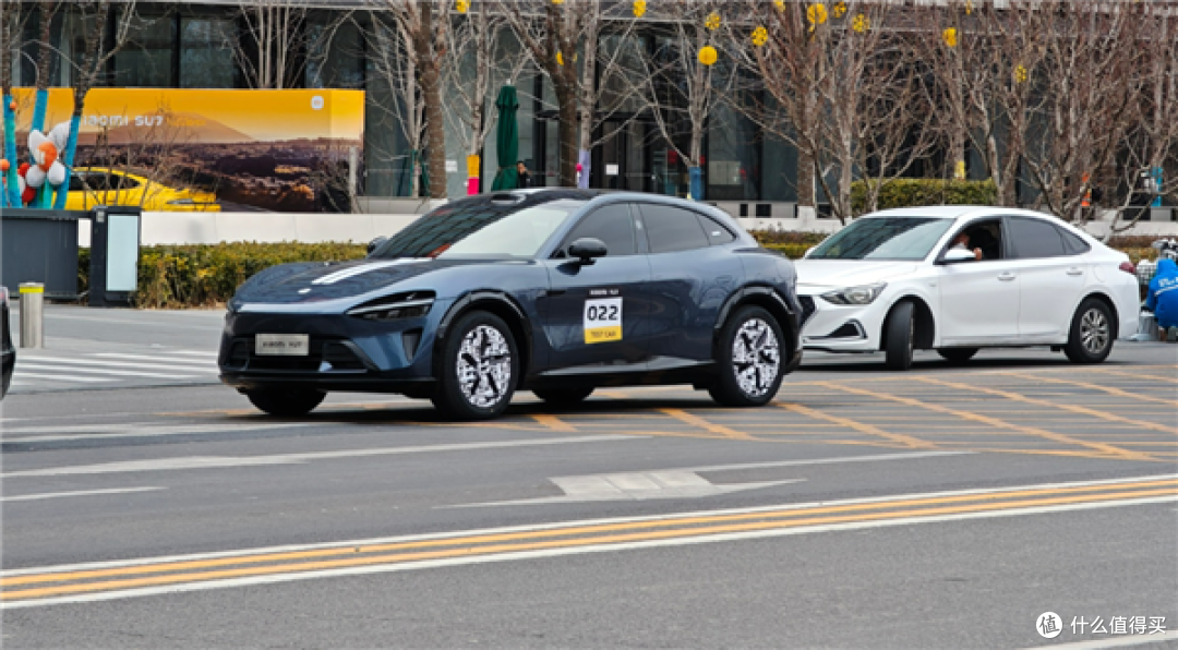 配101.7度电池 小米YU7续航信息曝光：最远820km_新能源车_什么值得买