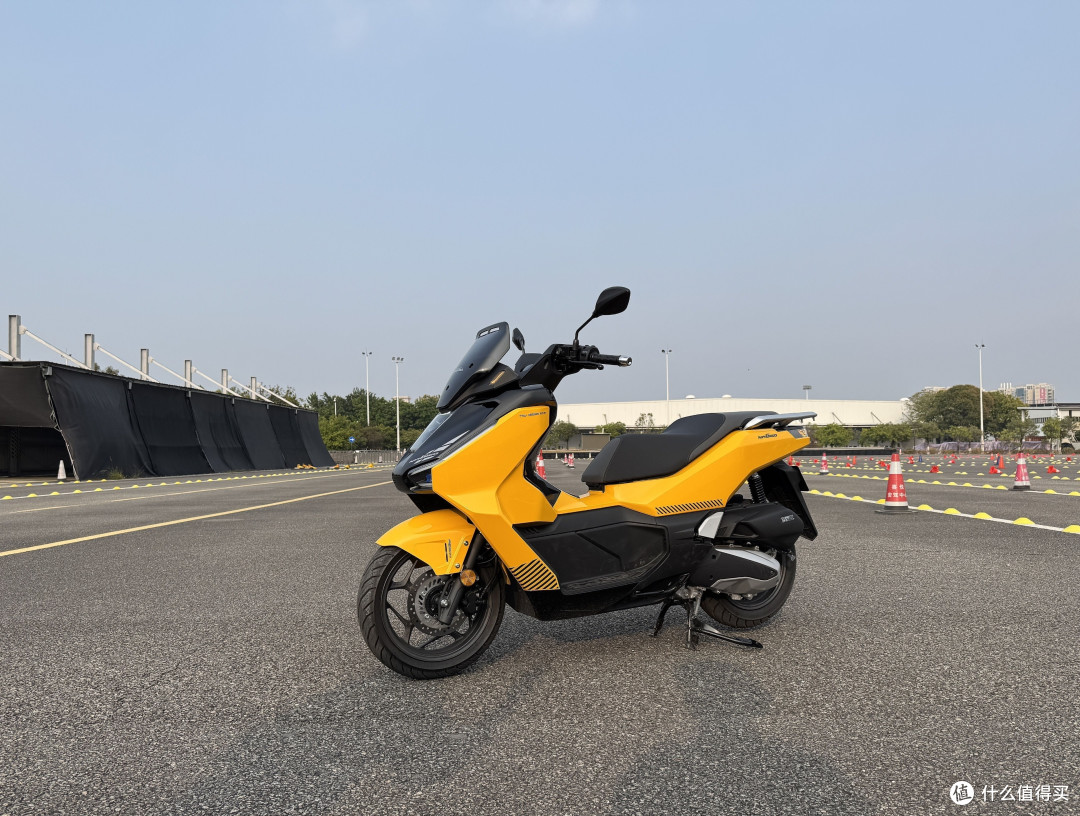 五羊本田NWG150抢先体验，真的香！_摩托车骑行装备_什么值得买