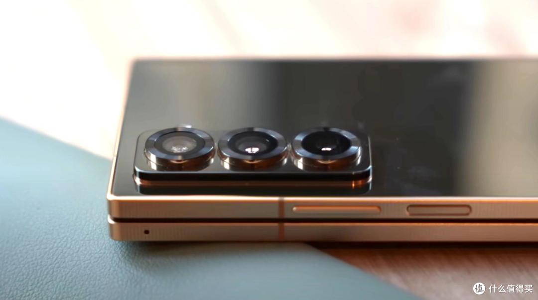 爆料来袭！三星Z Fold7曝光：正面硬刚OPPO Find N5，谁主沉浮？_安卓手机_什么值得买