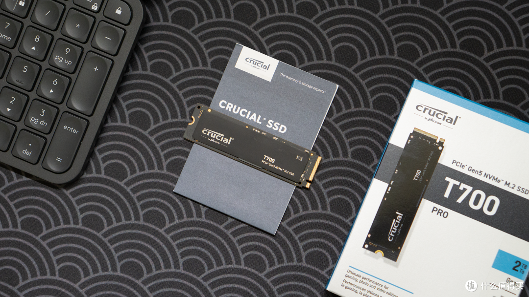 助力DEEPSEEK，这才是PCIe5.0硬盘的样子，英睿达T700 Pro实测！_固态硬盘_什么值得买