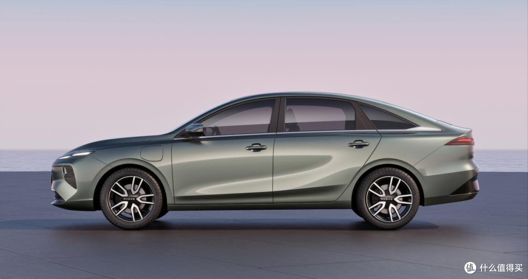 新一代网约车？荣威纯电D6官图发布：续航520km、电耗10.6kWh_新能源车_什么值得买