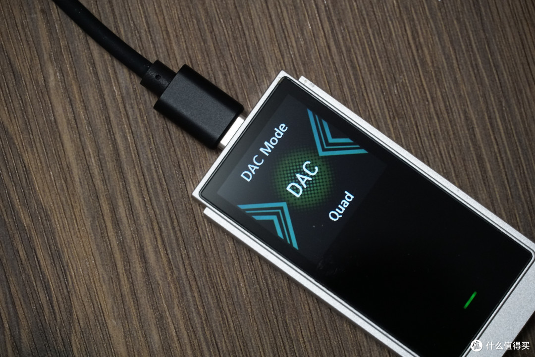 山灵旗舰UA6：手感凉爽的耳放，4枚DAC，200mAh电池，361mW推力_耳机放大器_什么值得买
