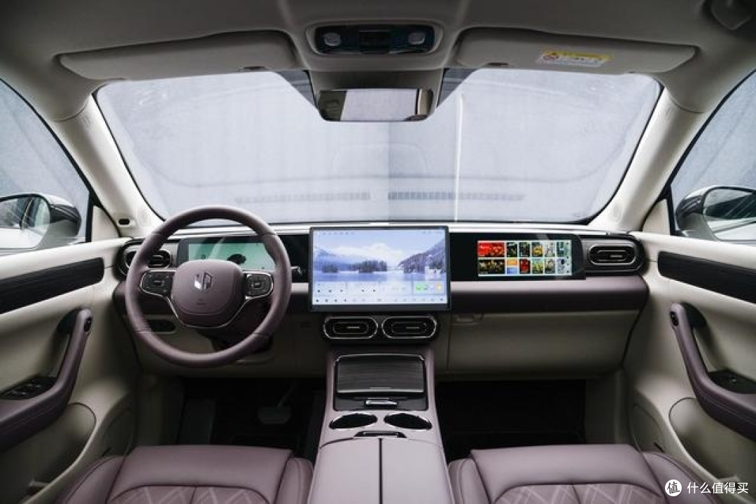 零跑C11又降价，FSD自适应悬挂+8295芯片+三块屏，入门即高配_新能源车_什么值得买