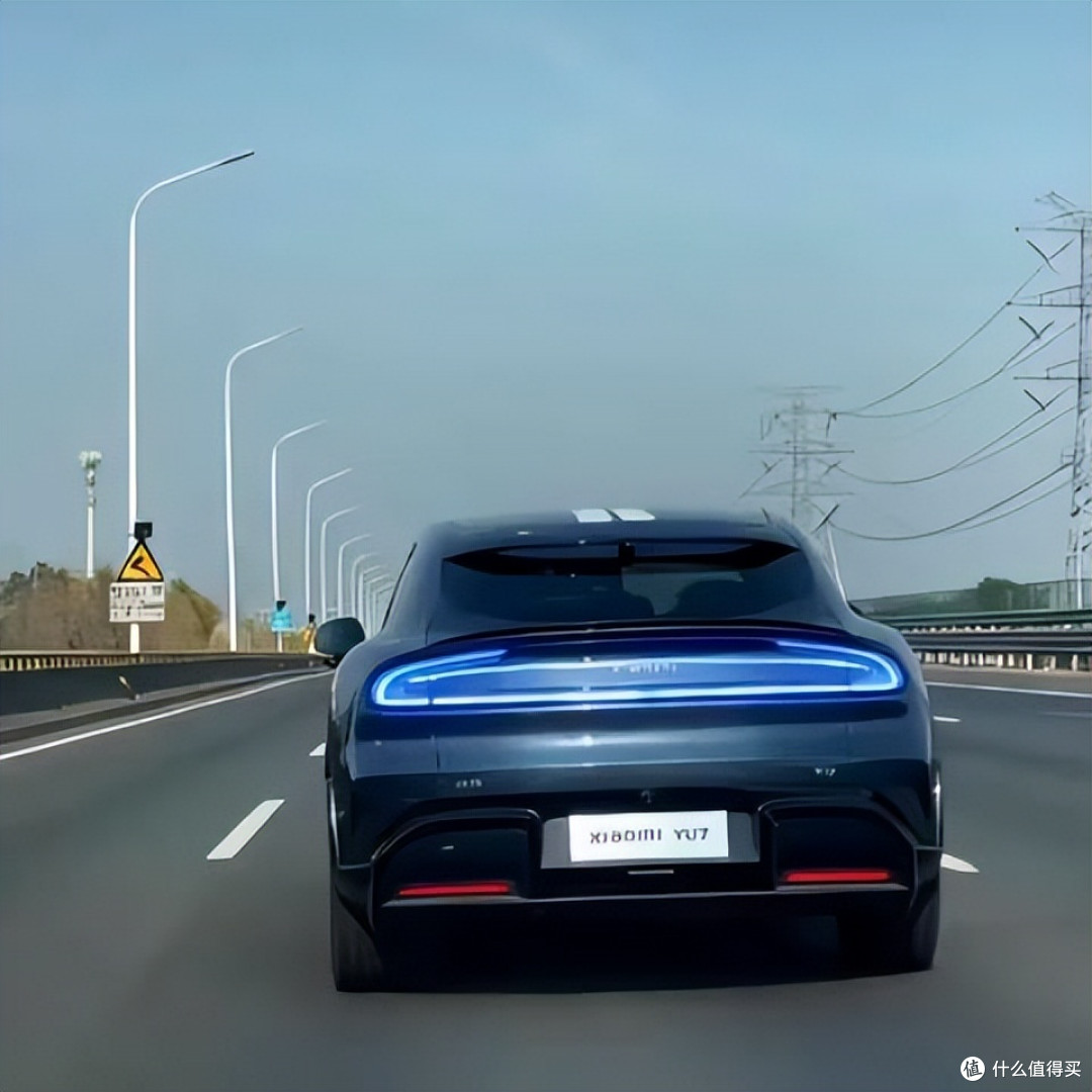 有蓝灯才好使！L3法规：自动驾驶车辆必须配备“小蓝灯”_新能源车_什么值得买