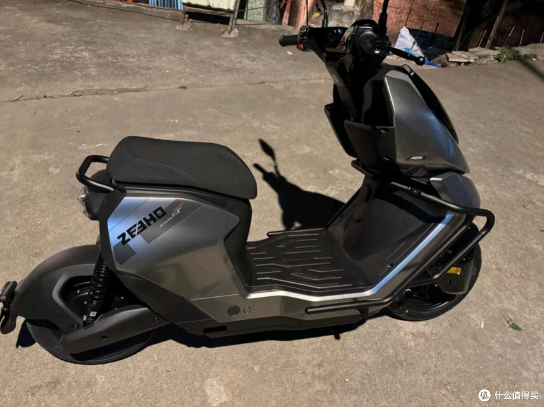 ZEEHO极核AE5i电动自行车：科技与性能的完美融合_电动车_什么值得买