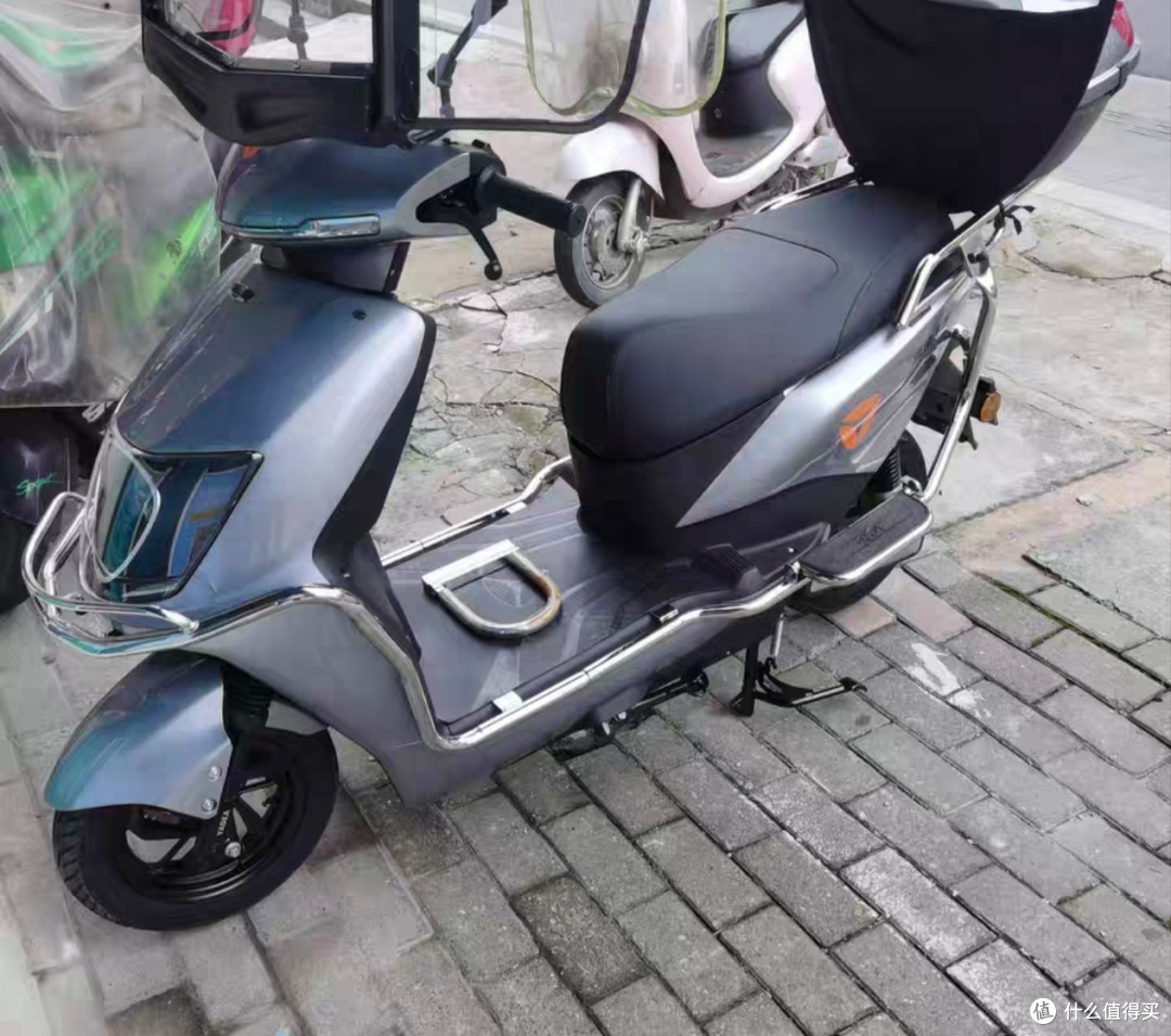 雅迪冠能T35-M劲享版社畜生存实录：这电驴治好了我的周一焦虑症_电动车整车_什么值得买
