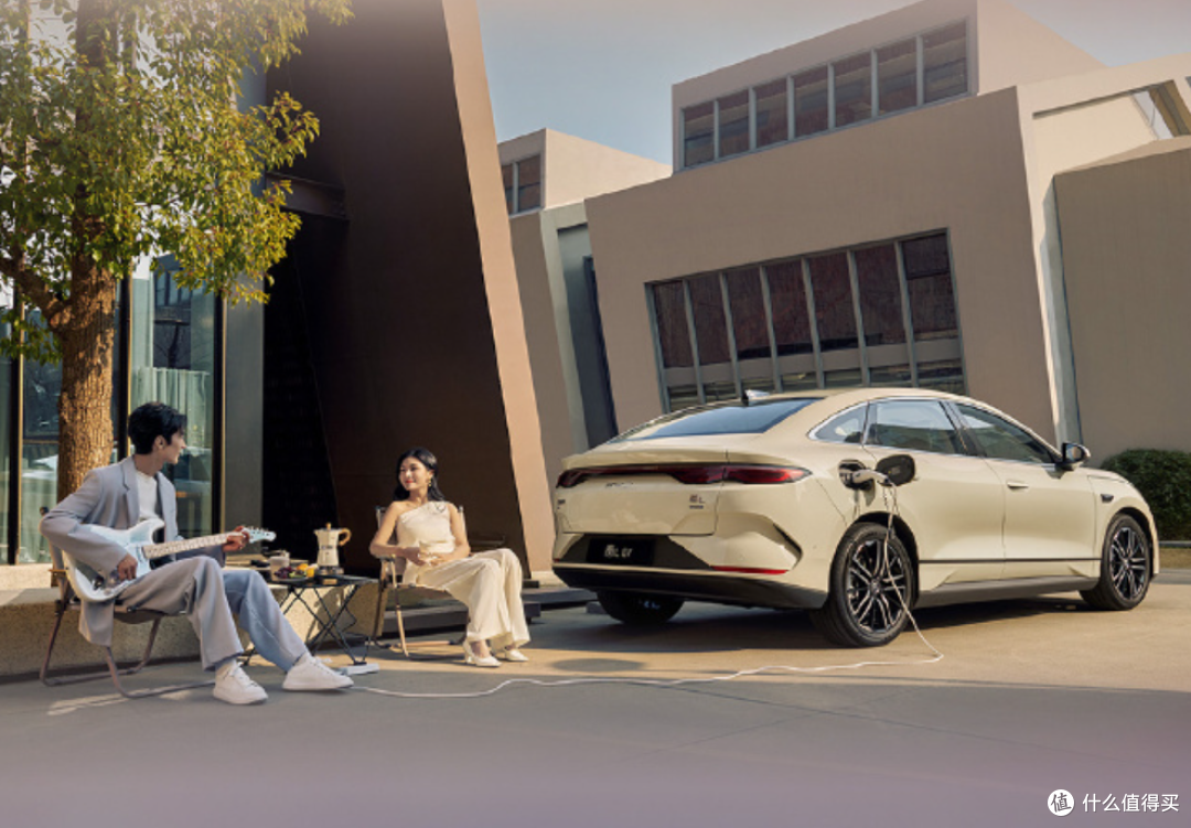 和小鹏MONA M03一样钱！比亚迪秦L EV正式发布，11.98万元起步！_新能源车_什么值得买