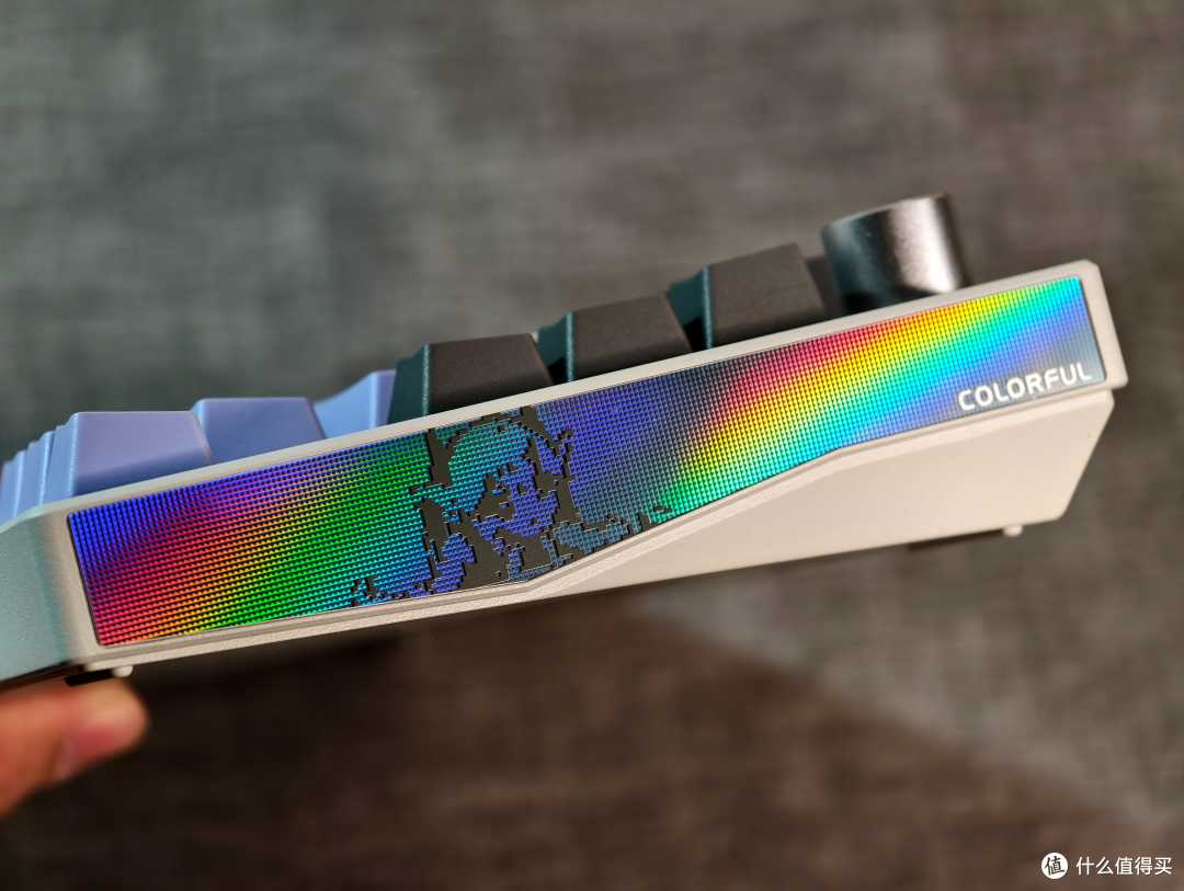 板卡大厂也玩新花样，上场直击二刺螈！——七彩虹KB8Pro体验分享_键盘_什么值得买