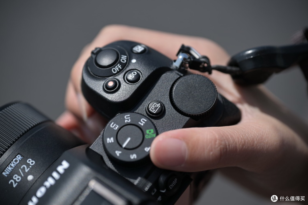 仅售10999元！尼康Z5II全画幅微单，值得入手吗？_相机_什么值得买