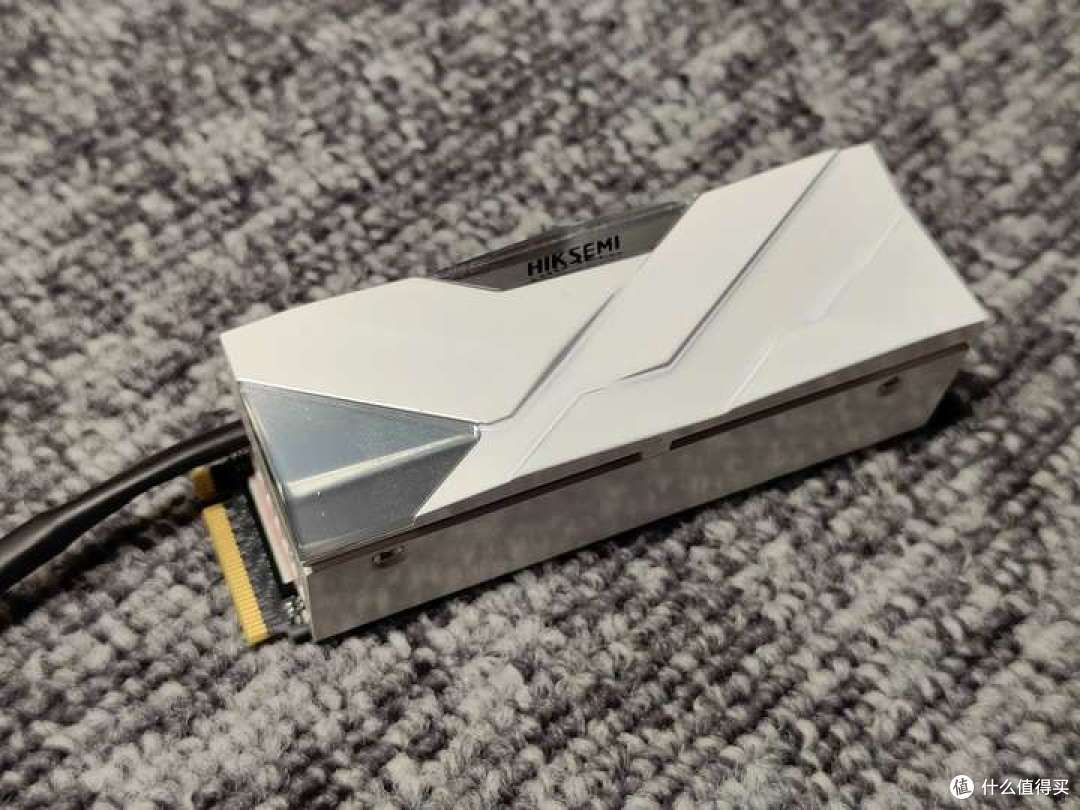 读写破万！海康存储 C5000 SSD：把“不可能”的速度装进你的电脑_固态硬盘_什么值得买