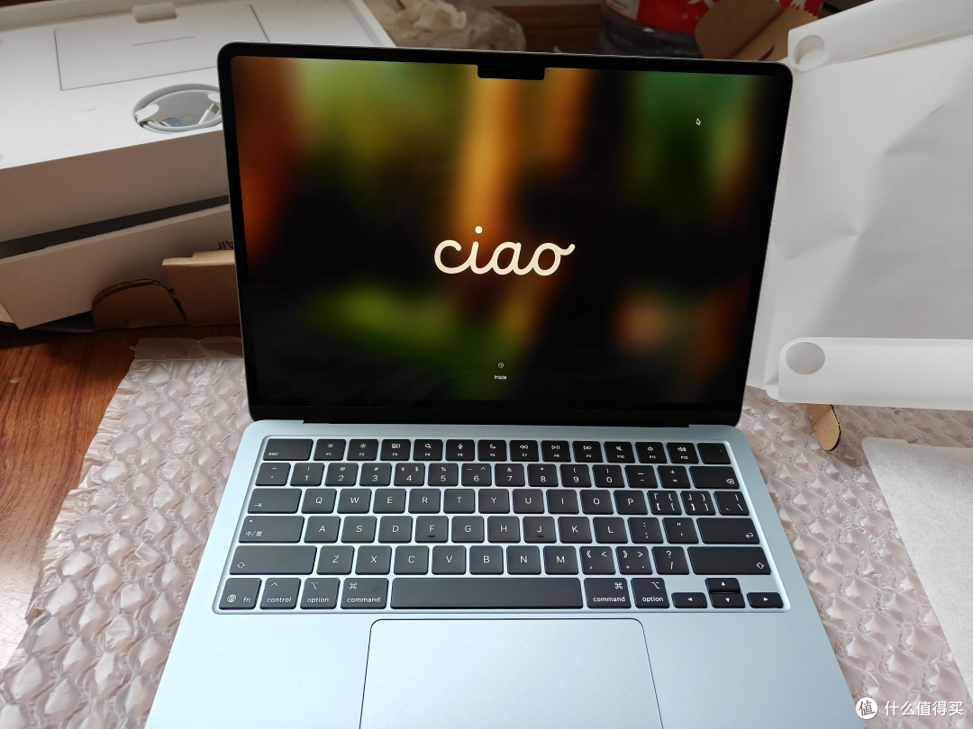 MacBook颜色怎么选？MacBook Air天蓝色款，还是选小新Pro14GT？_普通笔记本_什么值得买