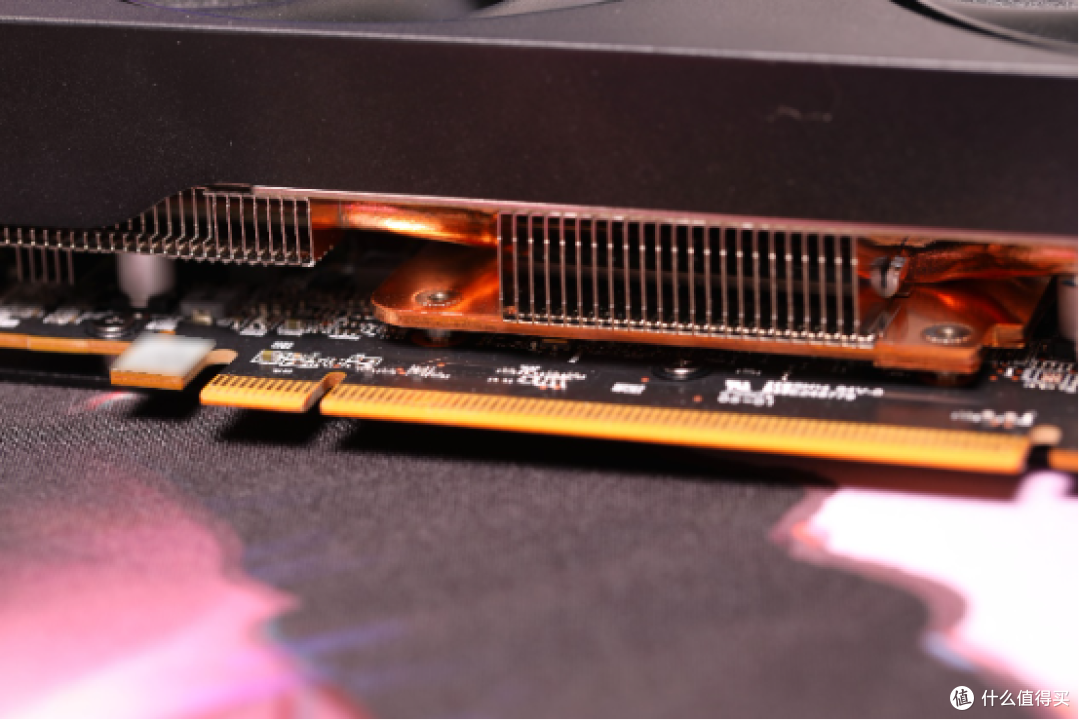 小钢炮终极形态！撼讯RX 9070XT游荡者打造4K电竞主机_显卡_什么值得买
