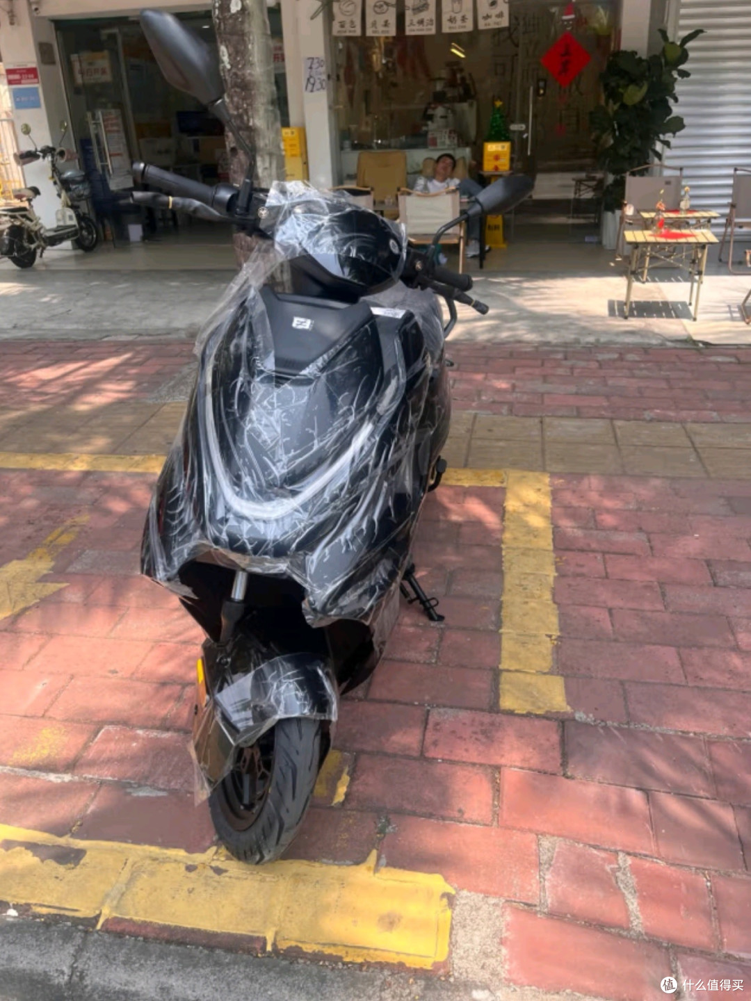 ZEEHO极核AE4/AE4 SE：高性能电摩，通勤代步外卖新选择_电动车_什么值得买