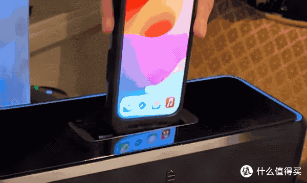 CES展会上的Swippitt Hub：手机充电新方式_移动电源_什么值得买