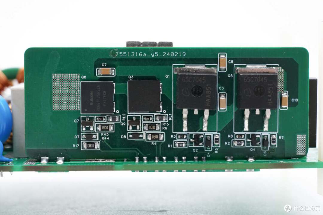 满载转换效率达99%，梵塔300W氮化镓图腾柱PFC方案解析_充电器_什么值得买