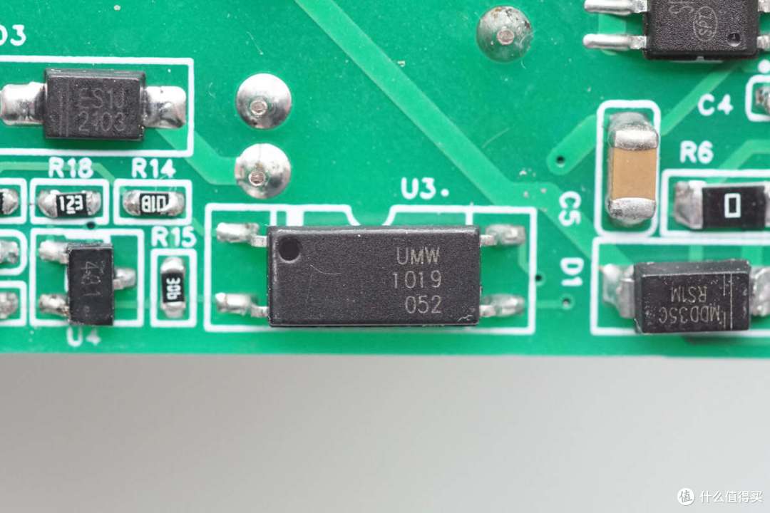 满载转换效率达99%，梵塔300W氮化镓图腾柱PFC方案解析_充电器_什么值得买