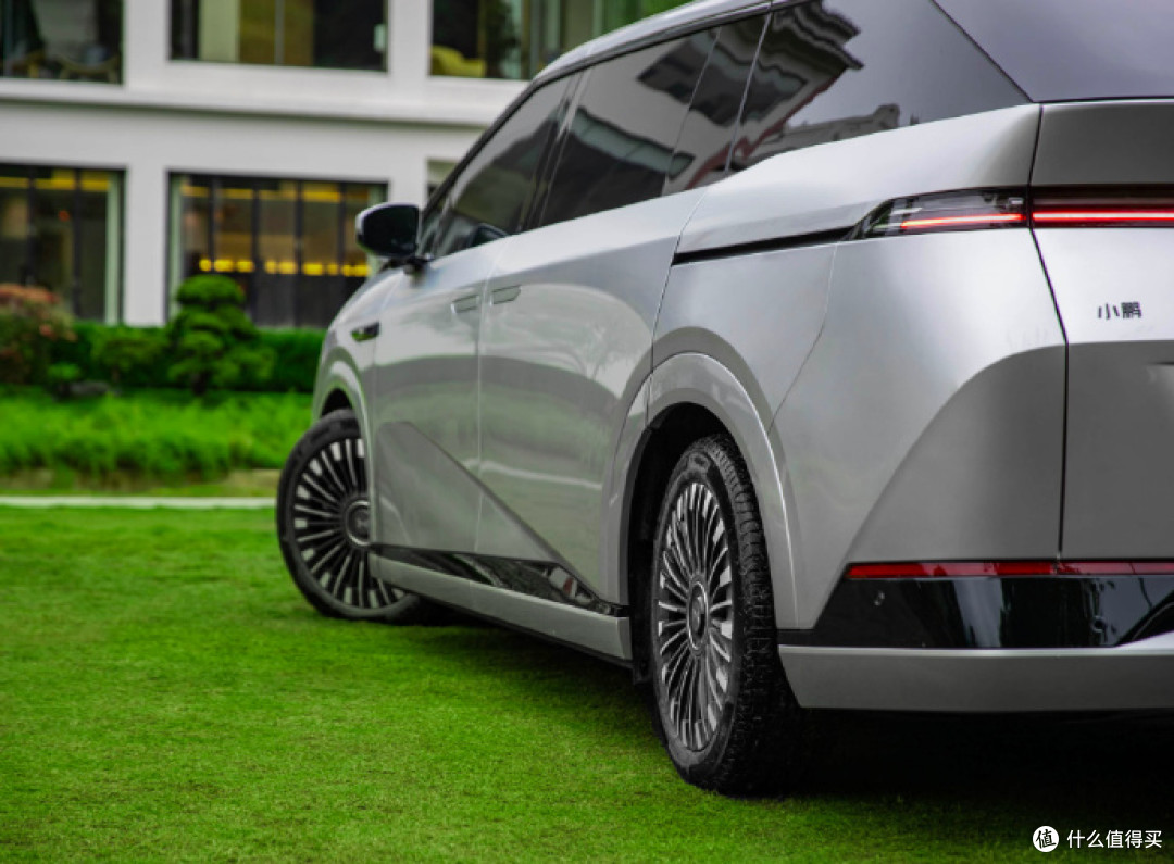 价格毫无惊喜？35.98万起，2025款小鹏X9 大七座MPV车型上市_MPV_什么值得买