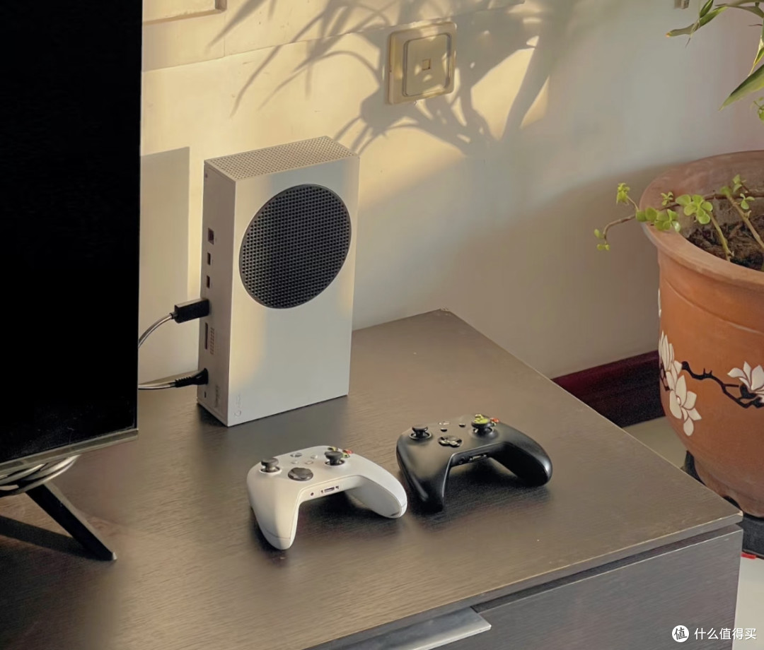 Switch、PS5、Xbox怎么选？2025年最全选购攻略，看完秒懂！_游戏机_什么值得买
