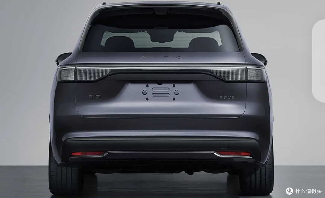 上海车展焦点：问界M8—35万级家庭SUV，全家出行一步到位_SUV_什么值得买