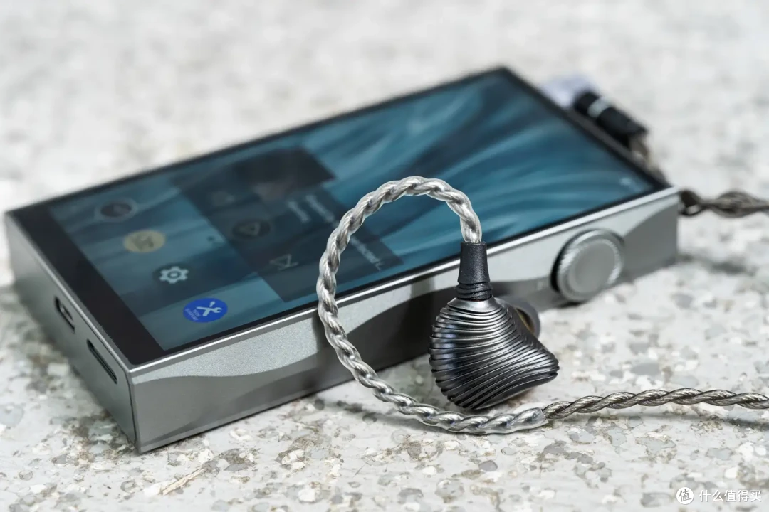 「巡洋笔记」“卖MP3的”又出了M3P？山灵M3 Plus便携音乐播放器_随身播放器_什么值得买