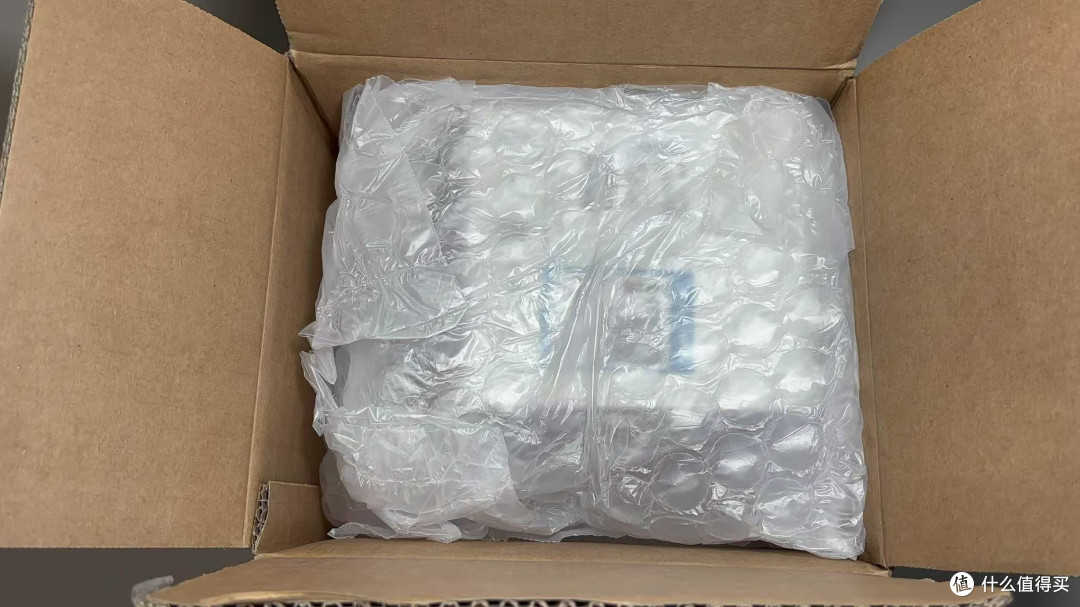 零刻首款6盘位全闪NAS，ME mini 开箱评测，入手前必看！！！_NAS存储_什么值得买