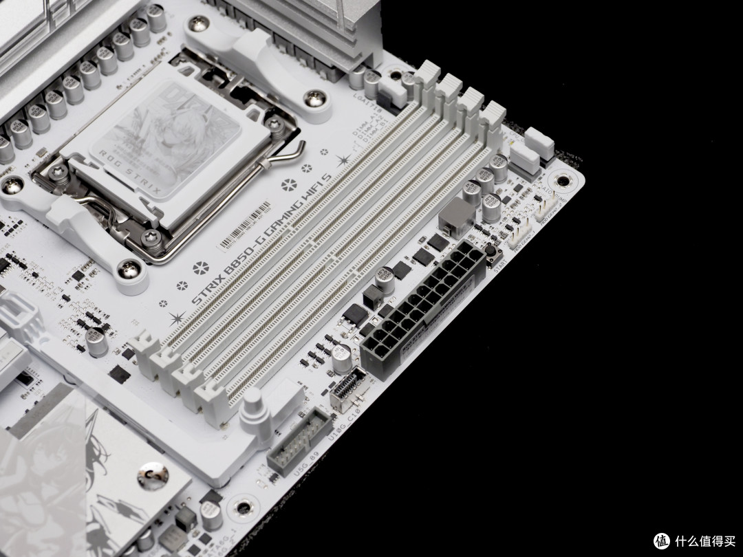 首个AMD平台小吹雪主板来了：华硕ROG STRIX B850G小吹雪主板开箱_主板_什么值得买