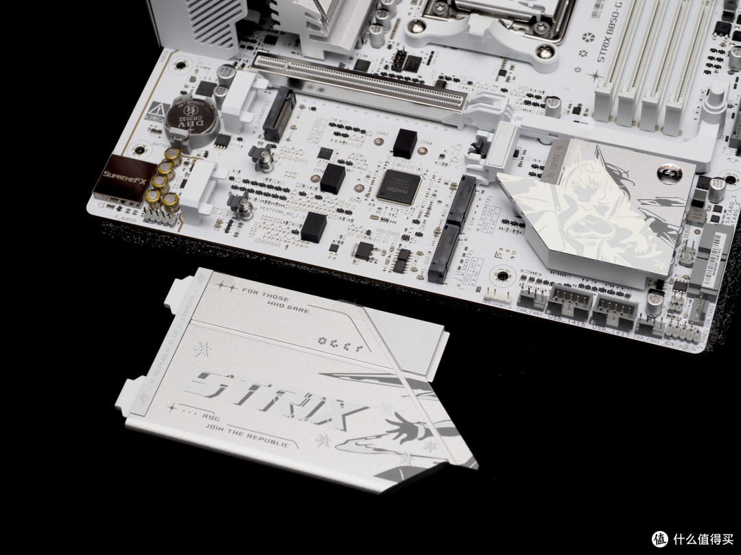 首个AMD平台小吹雪主板来了：华硕ROG STRIX B850G小吹雪主板开箱_主板_什么值得买