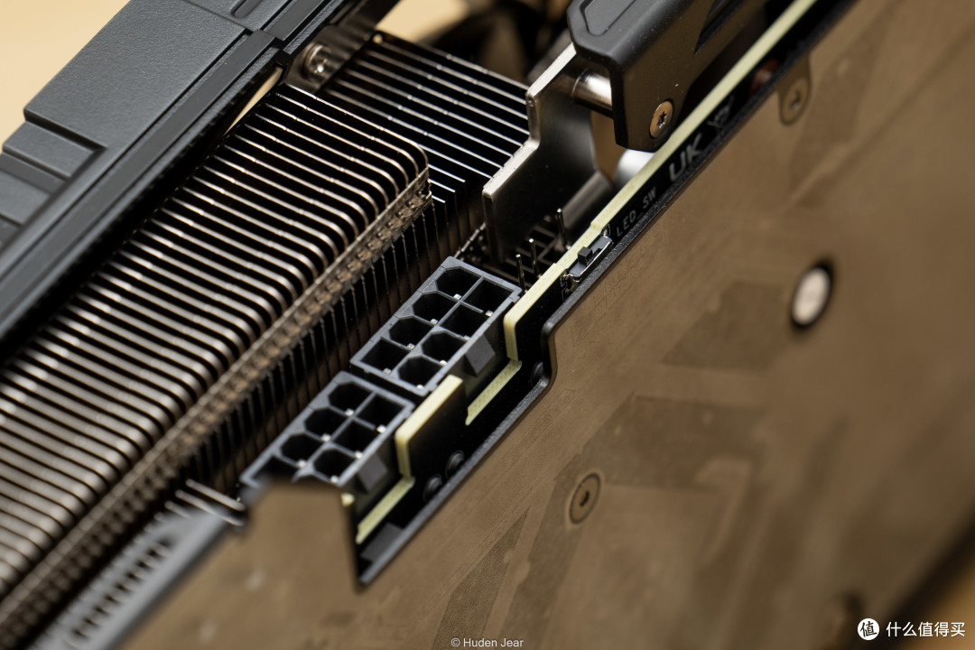 精准补位的GRE：AMD RX 9070GRE 12GB测评_显卡_什么值得买