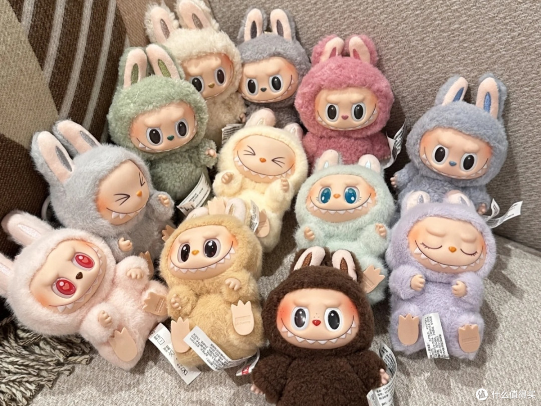 “这玩意儿丑死了，但我买了5个！”Labubu为啥让你自愿掏钱包？_潮流玩具_什么值得买