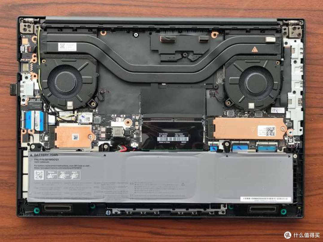 梦中情本—ThinkPad T14p 2025上手体验及测评，高性能工程师本！_笔记本电脑_什么值得买