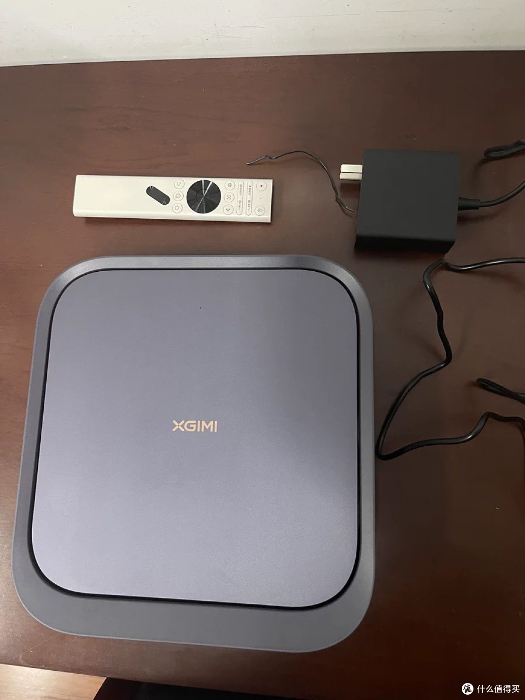 极米Z6X Pro三色激光版：2000元档的“轻薄性能小怪兽”_投影设备_什么值得买