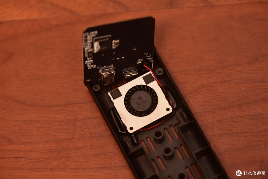 ASM2464加持固态新玩法！雷电接口让移动SSD飞起来！_固态硬盘_什么值得买