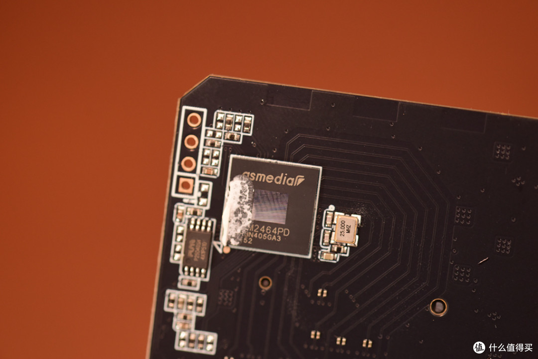 ASM2464加持固态新玩法！雷电接口让移动SSD飞起来！_固态硬盘_什么值得买
