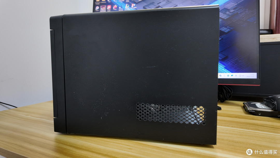 超绝四盘位NAS机箱推荐-迎广MS04，完美升级家庭存储服务器。_机箱_什么值得买