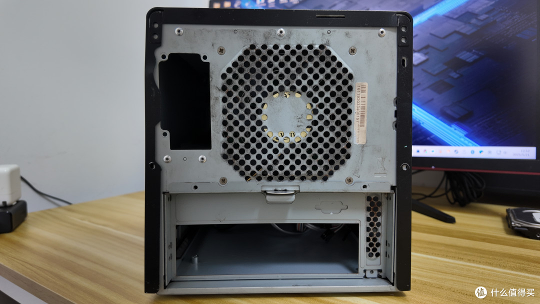 超绝四盘位NAS机箱推荐-迎广MS04，完美升级家庭存储服务器。_机箱_什么值得买